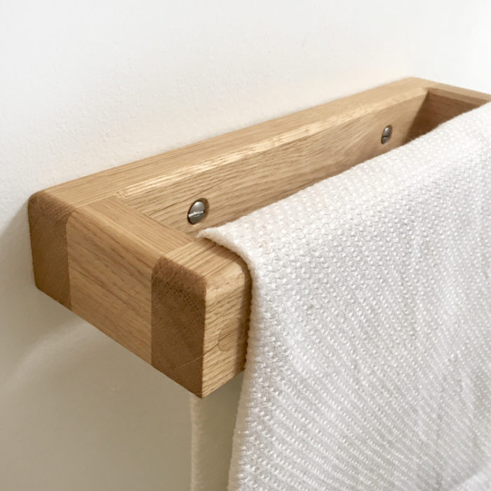Oak hand towel rail small – Bird Box House